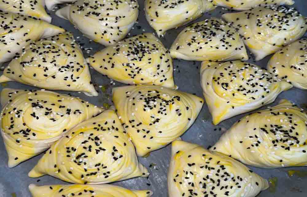Samsa Recipe: 5 Easy Steps to Make Crispy & Delicious Bread at Home