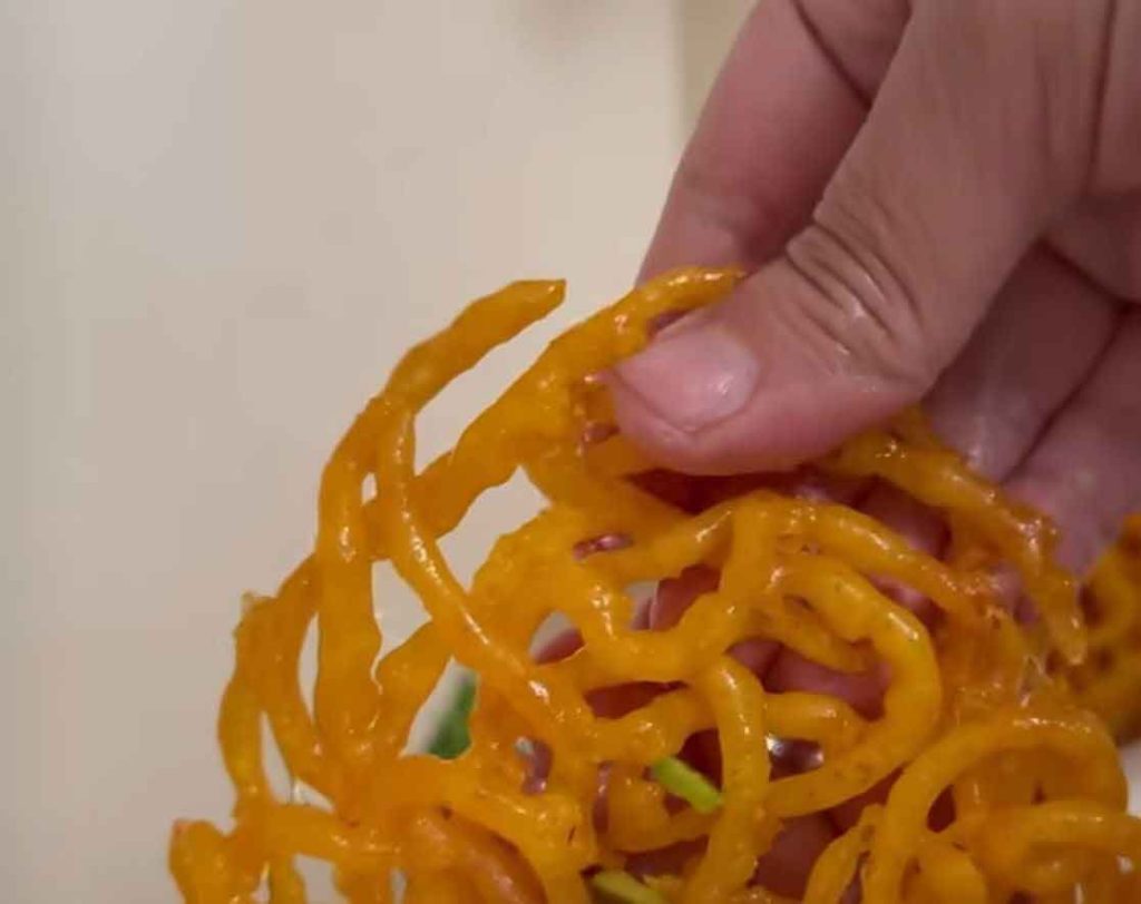 Zoolbia recipe: 4 Easy Steps to Make Crispy, Irresistible Iranian Sweet