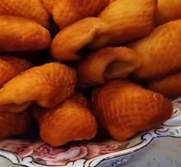Khajuri Recipe: 5 Easy Steps to Make These Crispy Afghan Cookies at Home